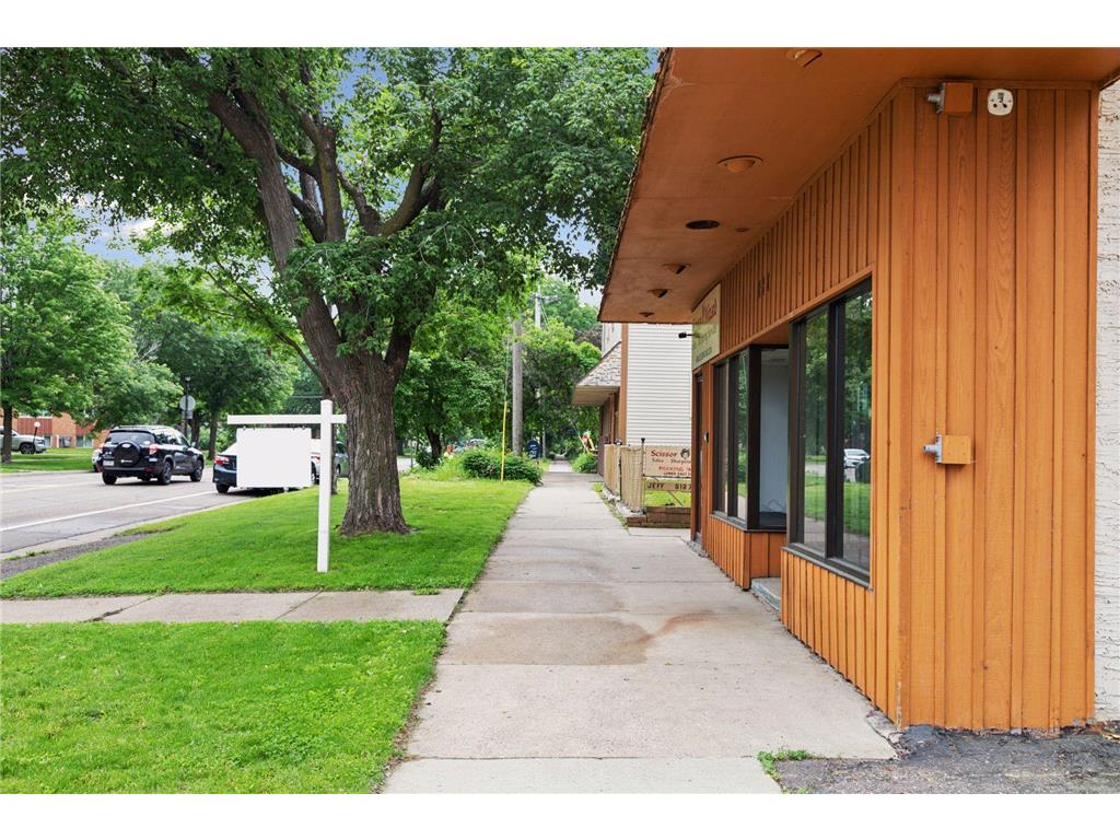 826 Como Avenue, Saint Paul, MN, 55103 | MLS: 6546148 | Edina Realty