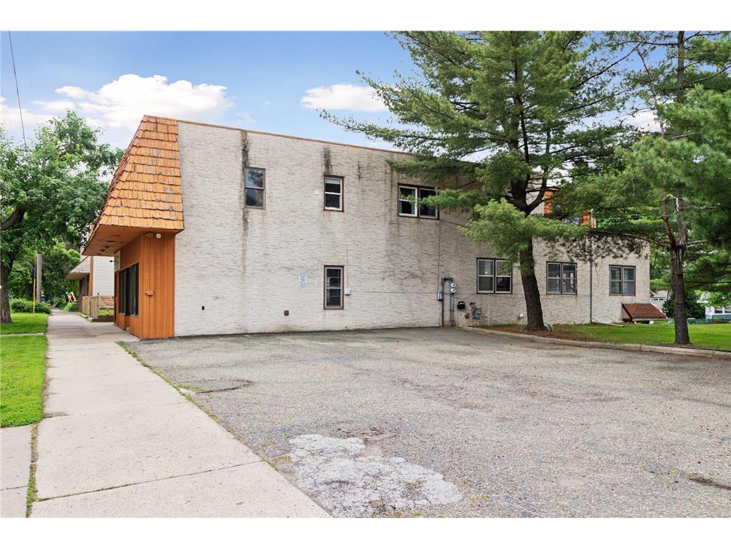 826 Como Avenue, Saint Paul, MN, 55103 | MLS: 6546148 | Edina Realty