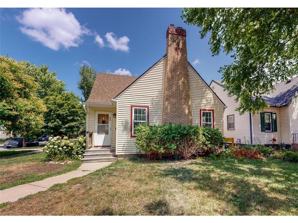 827 2nd Street NW, Rochester, MN, 55901 | MLS: 6403211 | Edina Realty