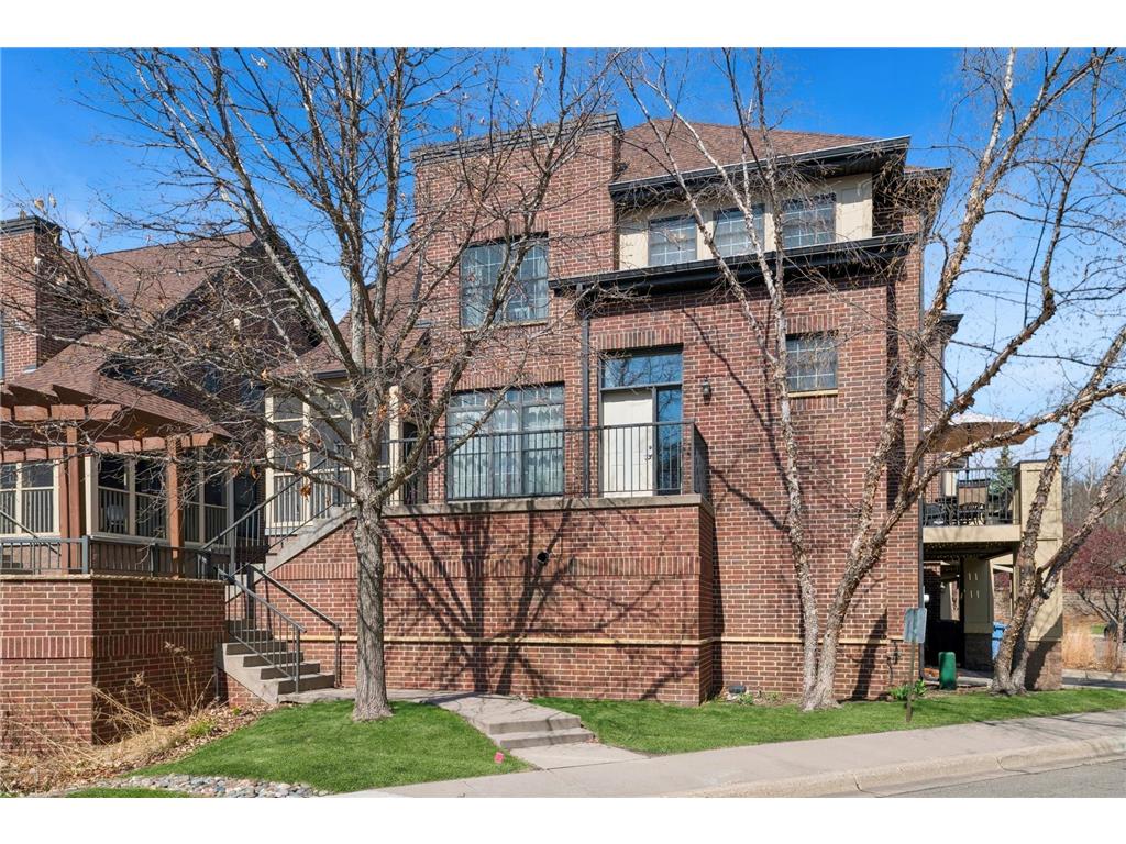 831 River Mews Court, Minneapolis, MN, 55414 | MLS: 6702579 | Edina Realty