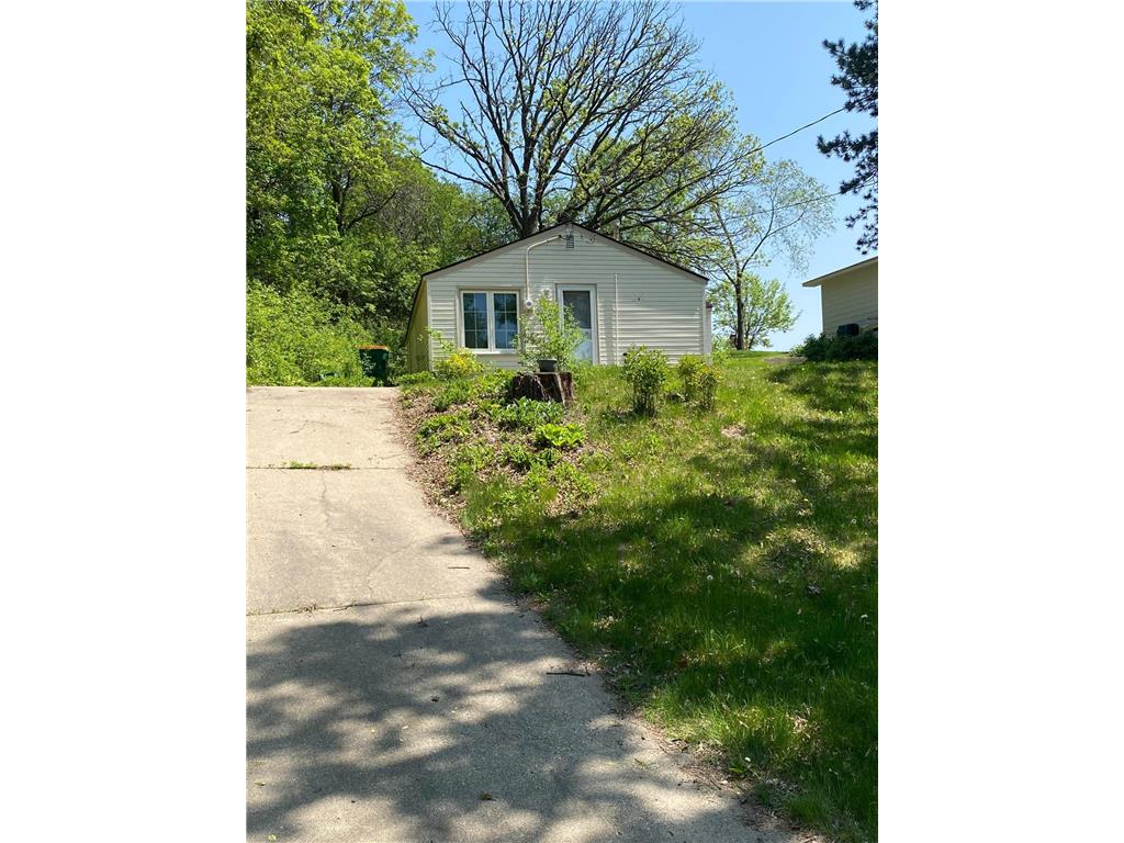 8349 W Bush Lake Road, Bloomington, MN, 55438 | MLS: 6536244 | Edina Realty