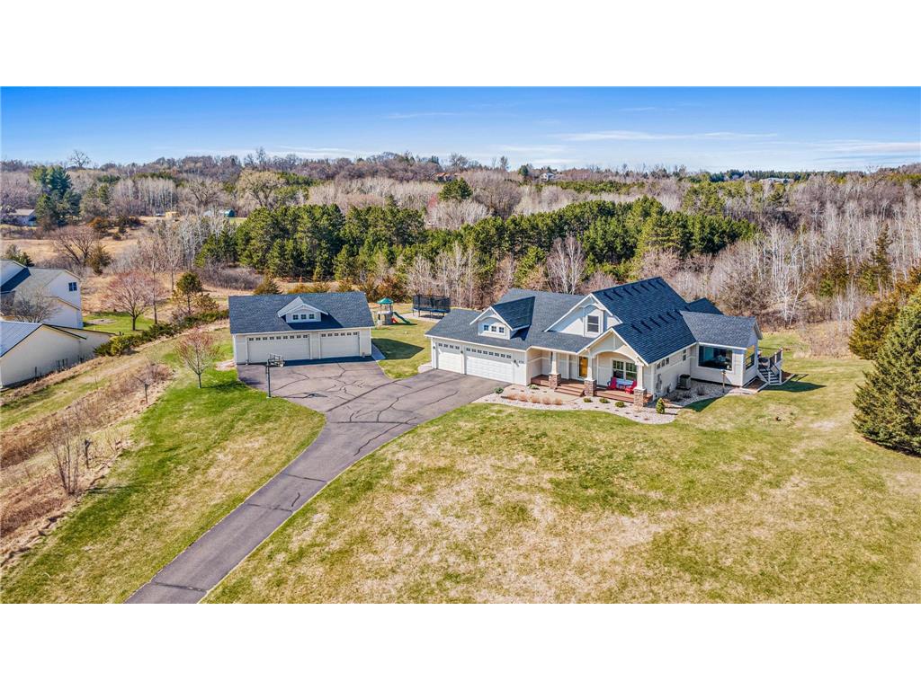 838 Prairie Meadows Drive, Hudson, WI, 54016 | MLS: 6685612 | Edina Realty