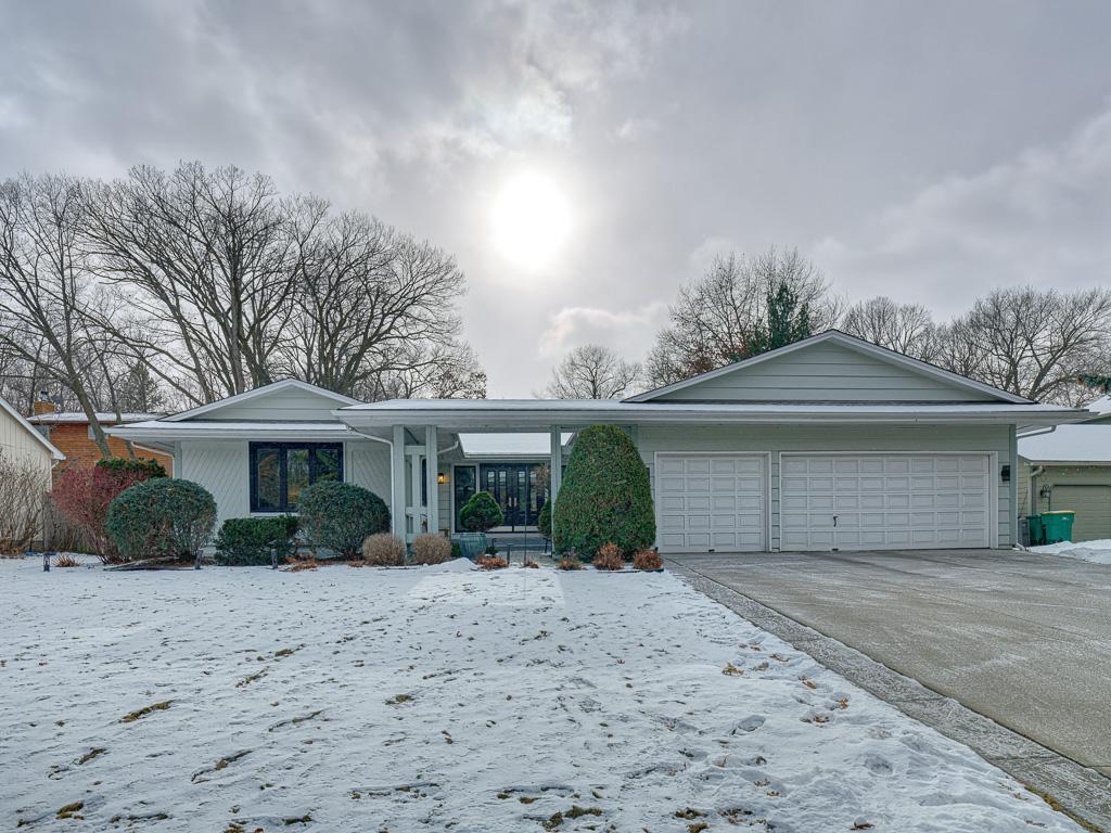 8425 Amsden Ridge Drive, Bloomington, MN, 55438 | MLS: 6651286 | Edina ...