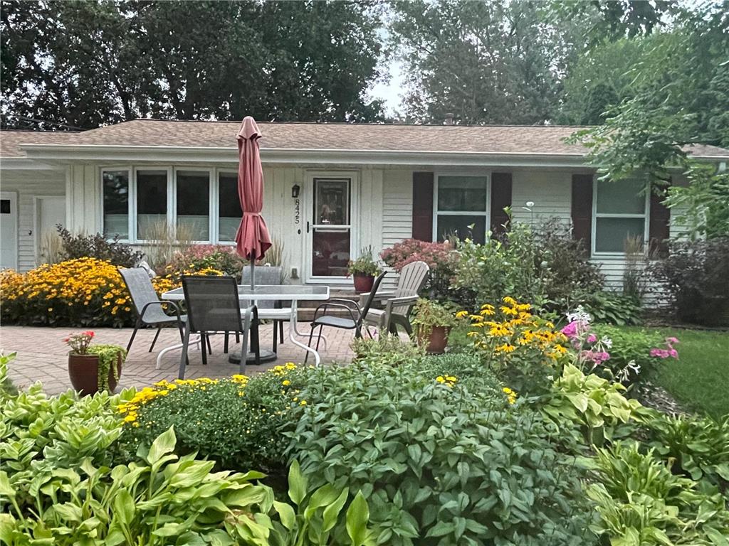 8425 Kell Avenue S, Bloomington, MN, 55437 | MLS: 7027829 | Edina Realty