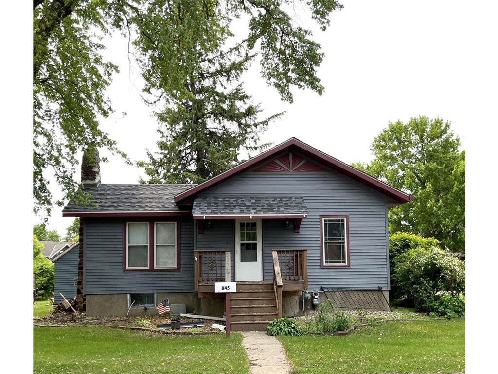 845 12th Street, Windom, MN, 56101 | MLS: 6732201 | Edina Realty