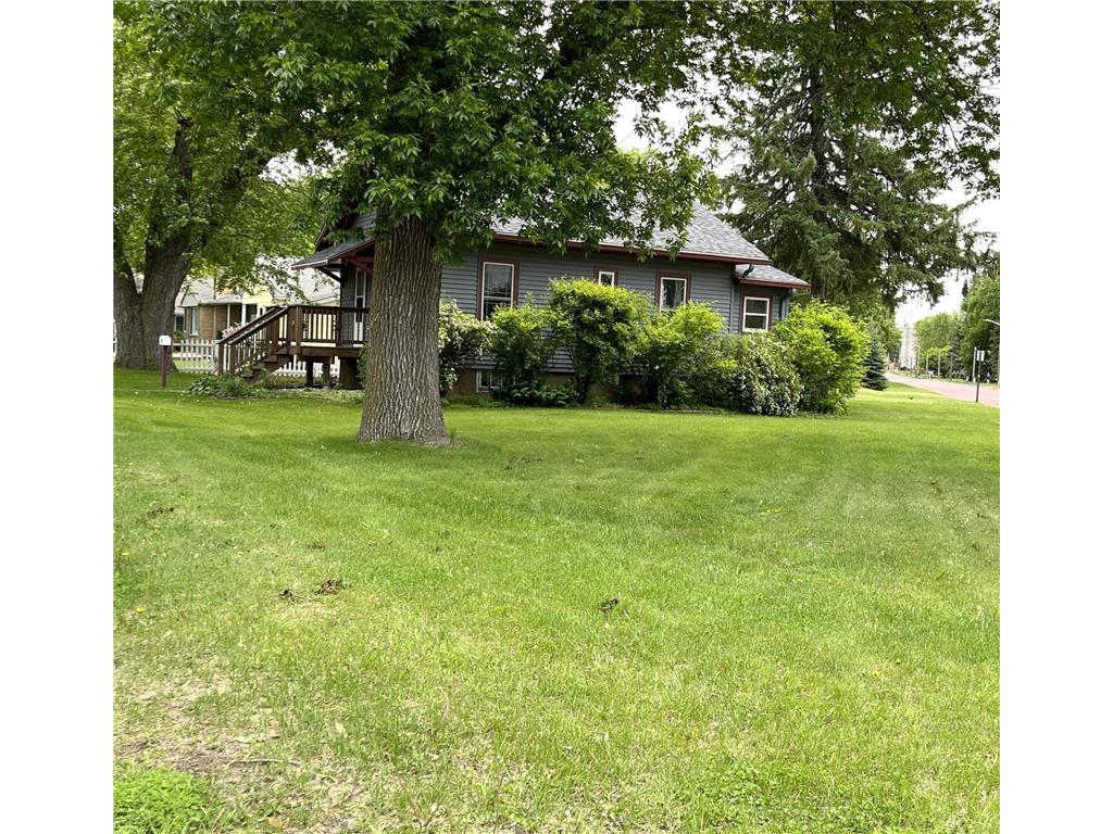 845 12th Street, Windom, MN, 56101 | MLS: 6732201 | Edina Realty