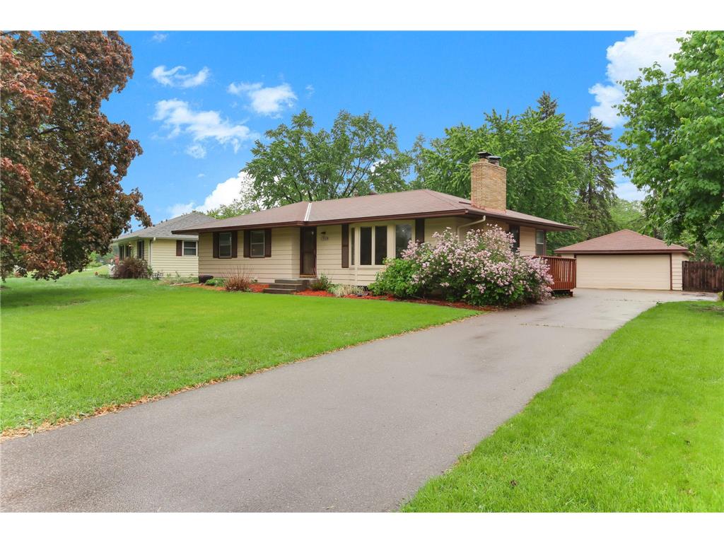 8464 Meadow Lake Road N, New Hope, MN, 55428 | MLS: 6721340 | Edina Realty