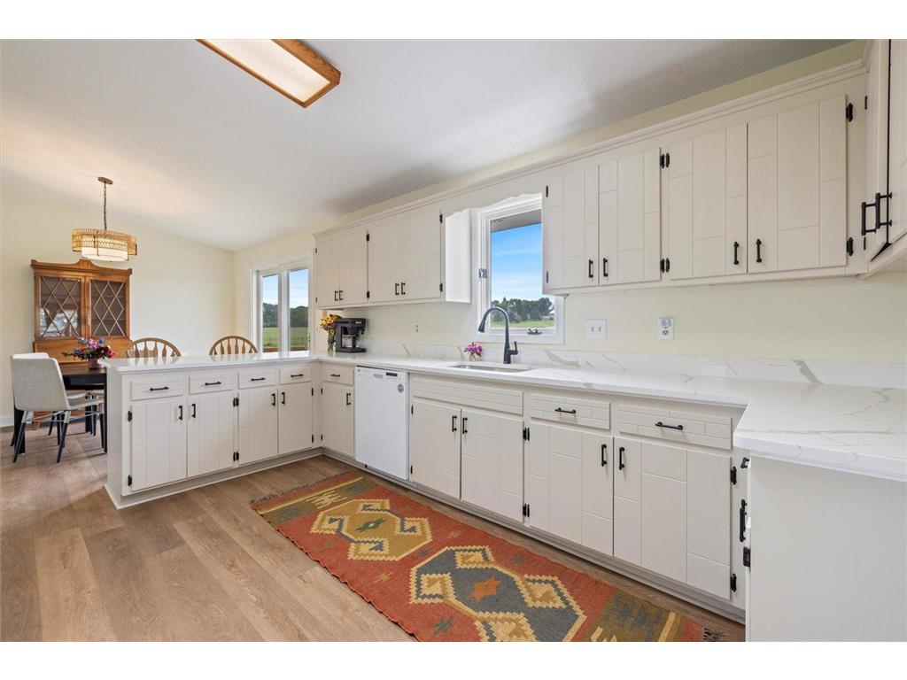 8555 175th Street E, Credit River, MN, 55372 | MLS: 6617318 | Edina Realty