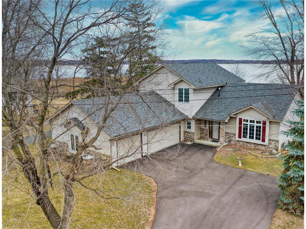 8571 N Shore Trail N, Forest Lake, MN, 55025 | MLS: 6492370 | Edina Realty