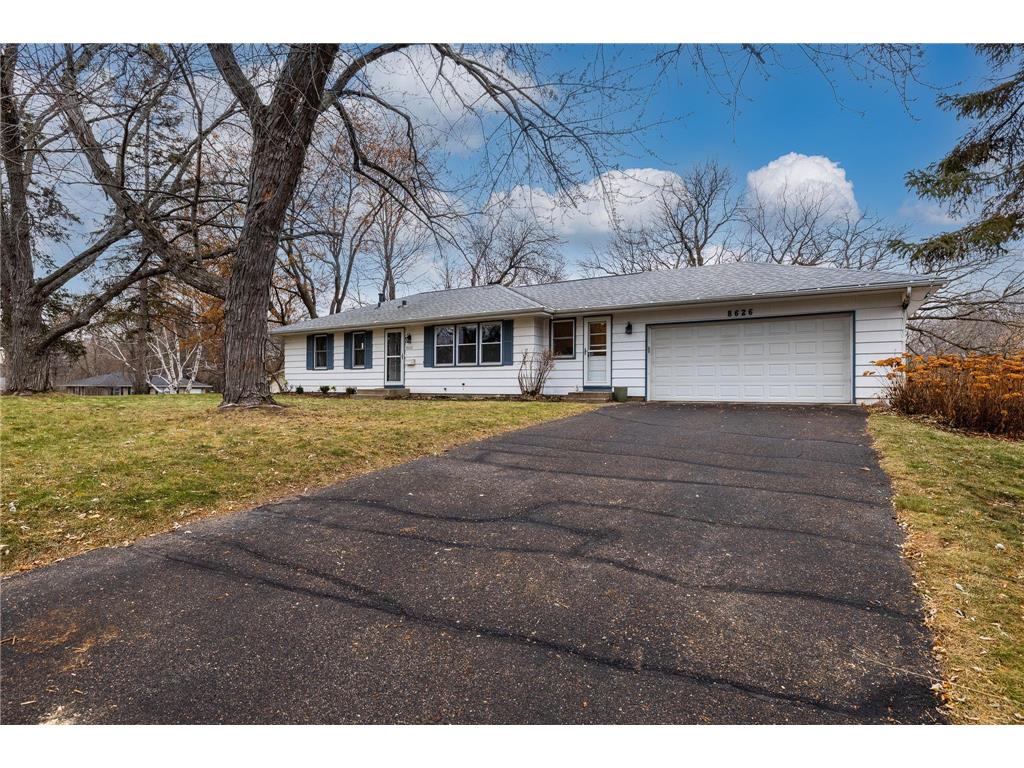 8626 Poplar Bridge Curve, Bloomington, MN, 55437 | MLS: 6505295 | Edina ...
