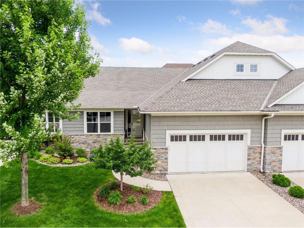 8652 Lake Riley Drive, Chanhassen, MN, 55317 | MLS: 6551782 | Edina Realty
