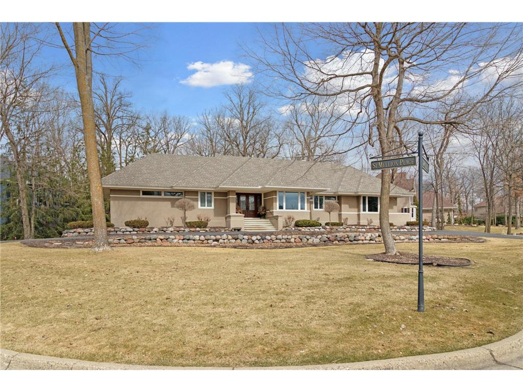 8700 Sherwood Bluff, Eden Prairie, MN, 55347 | MLS: 6685947 | Edina Realty