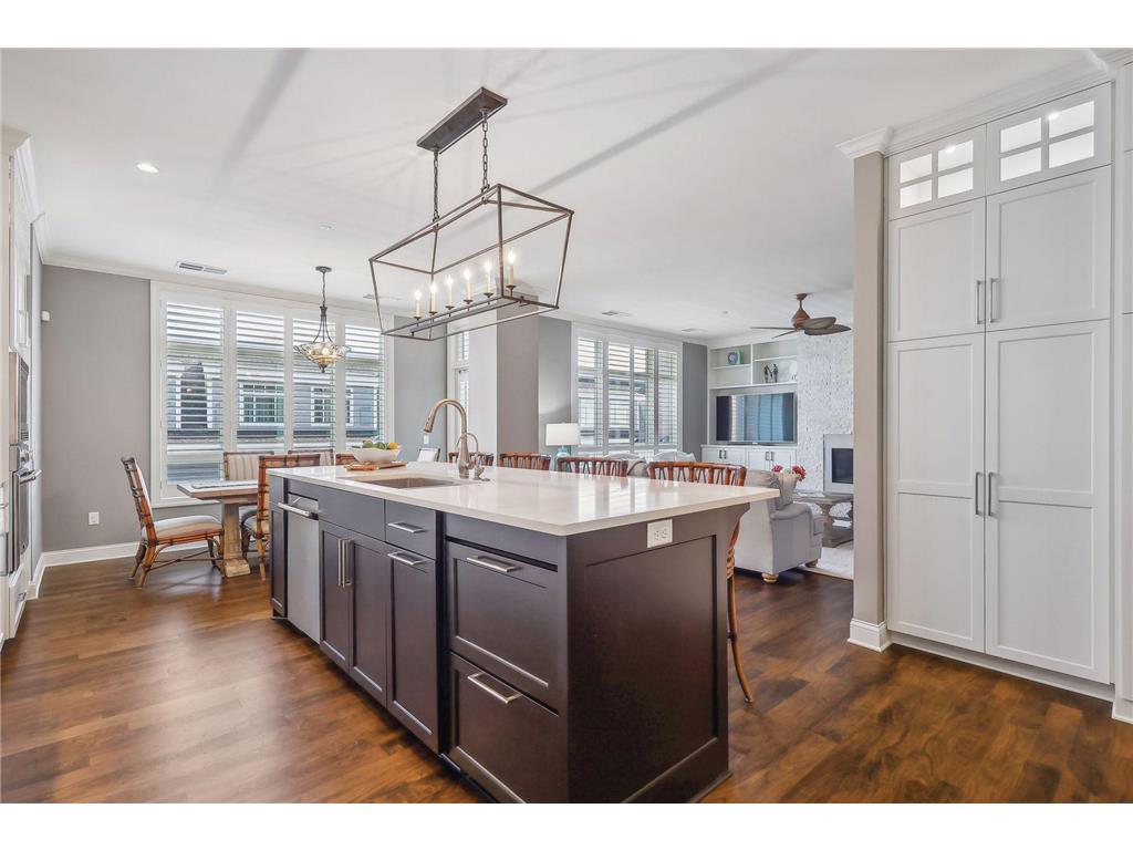 875 Lake Street N #409, Wayzata, MN, 55391 | MLS: 6700064 | Edina Realty