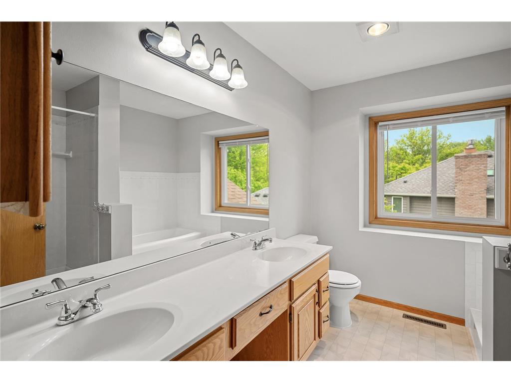 8798 Fountain Lane N, Maple Grove, MN, 55311 | MLS: 6751080 | Edina Realty