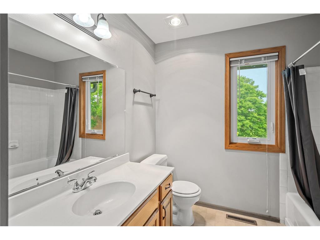 8798 Fountain Lane N, Maple Grove, MN, 55311 | MLS: 6751080 | Edina Realty
