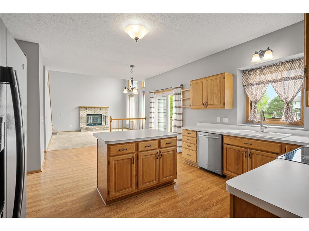 8798 Fountain Lane N, Maple Grove, MN, 55311 | MLS: 6751080 | Edina Realty