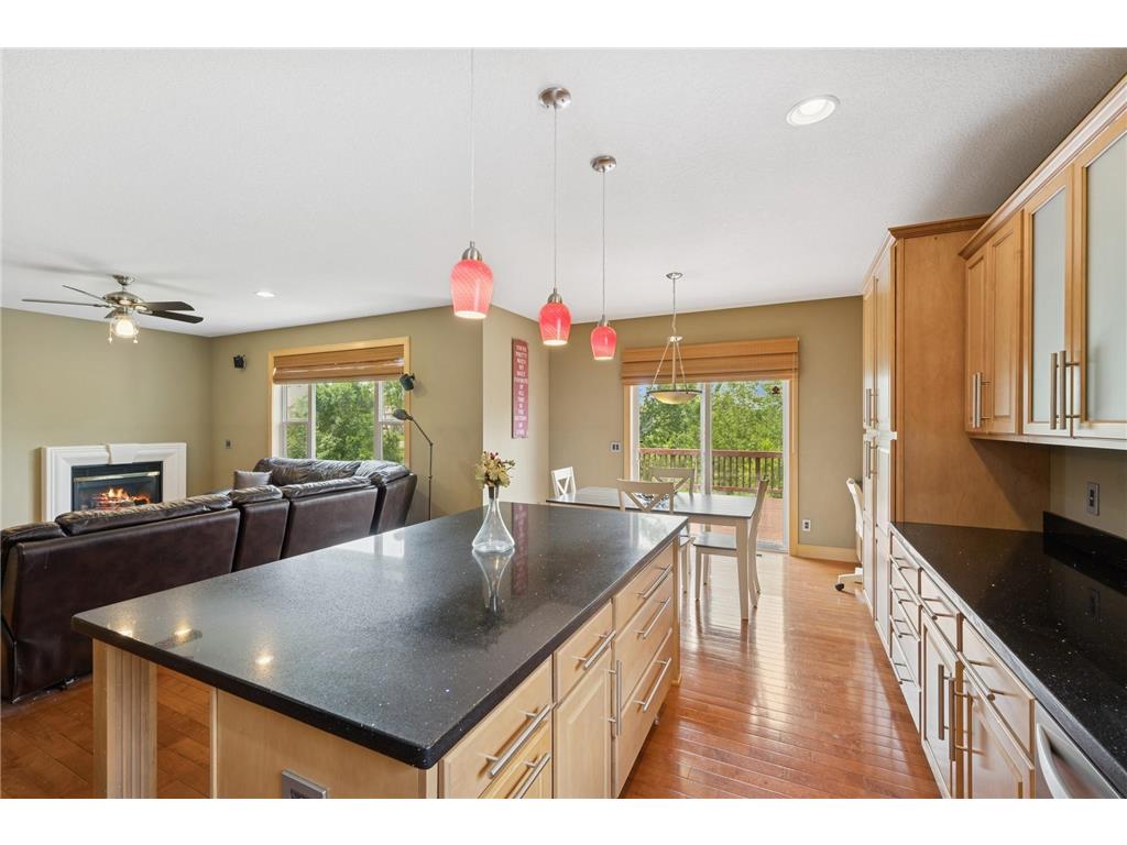 880 Drew Drive, Woodbury, MN, 55129 | MLS: 6787988 | Edina Realty