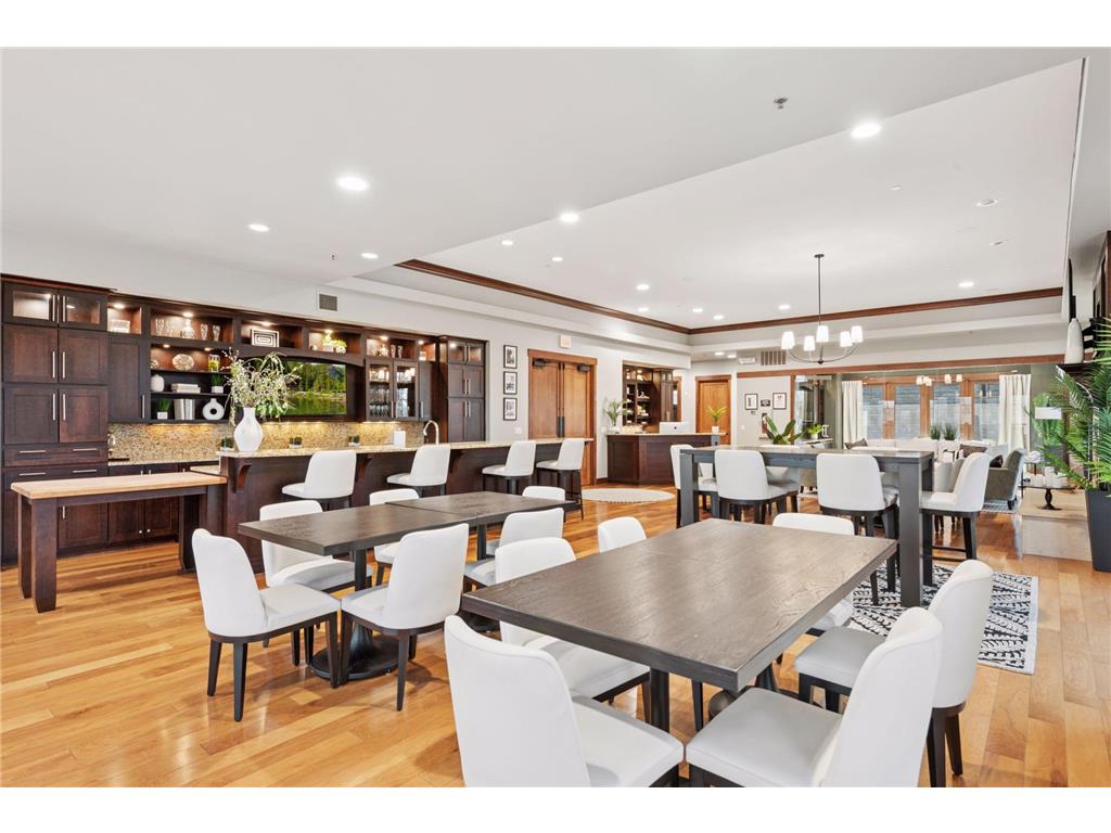 8800 Lake Riley Drive, Chanhassen, MN, 55317 | MLS: 7037526 | Edina Realty