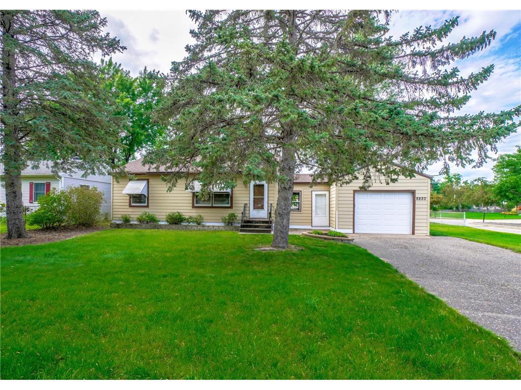 8820 Madison Street NE, Blaine, MN, 55434 | MLS: 6545595 | Edina Realty