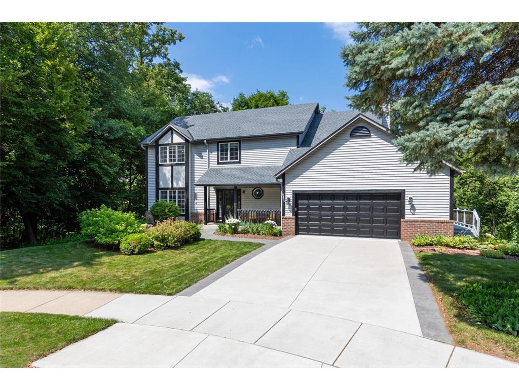 8855 Sylvan Ridge, Eden Prairie, MN, 55347 | MLS: 6757478 | Edina Realty