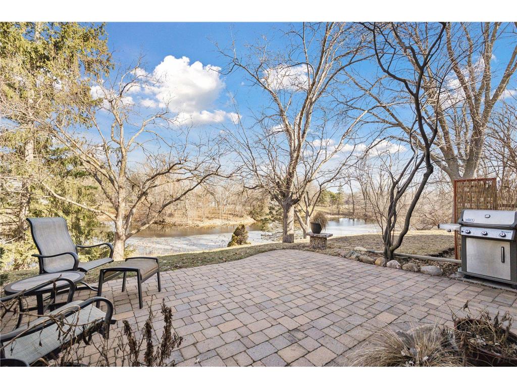 889 Nancy Circle, Shoreview, MN, 55126 | MLS: 6497642 | Edina Realty
