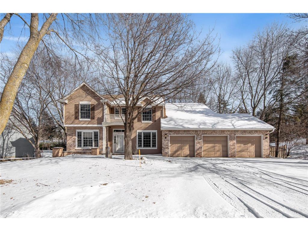8933 Sutton Drive, Eden Prairie, MN, 55347 | MLS: 6670106 | Edina Realty