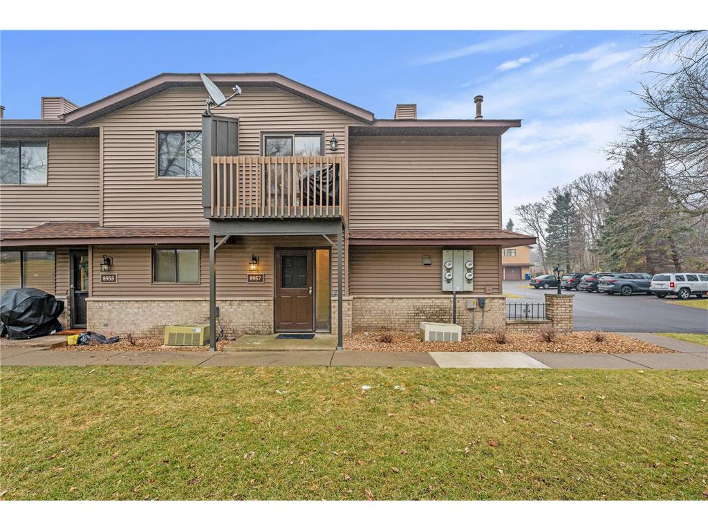 8957 Underwood Lane N, Maple Grove, MN, 55369 | MLS: 6478701 | Edina Realty