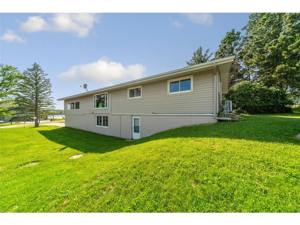 8992 Shields Lake Path, Faribault, MN, 55021 | MLS: 6745093 | Edina Realty