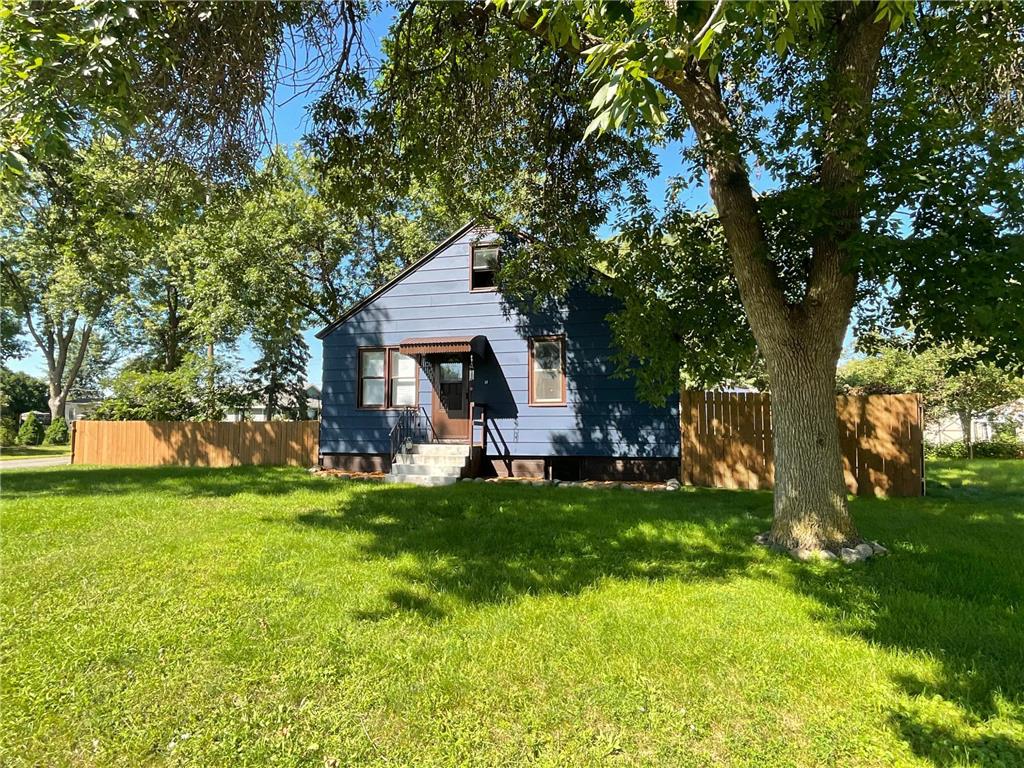901 37th Avenue N, Saint Cloud, MN, 56303 | MLS: 6585356 | Edina Realty