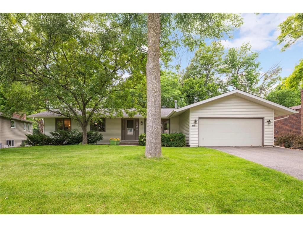 9020 High Point Circle, Eden Prairie, MN, 55347 | MLS: 6723427 | Edina ...