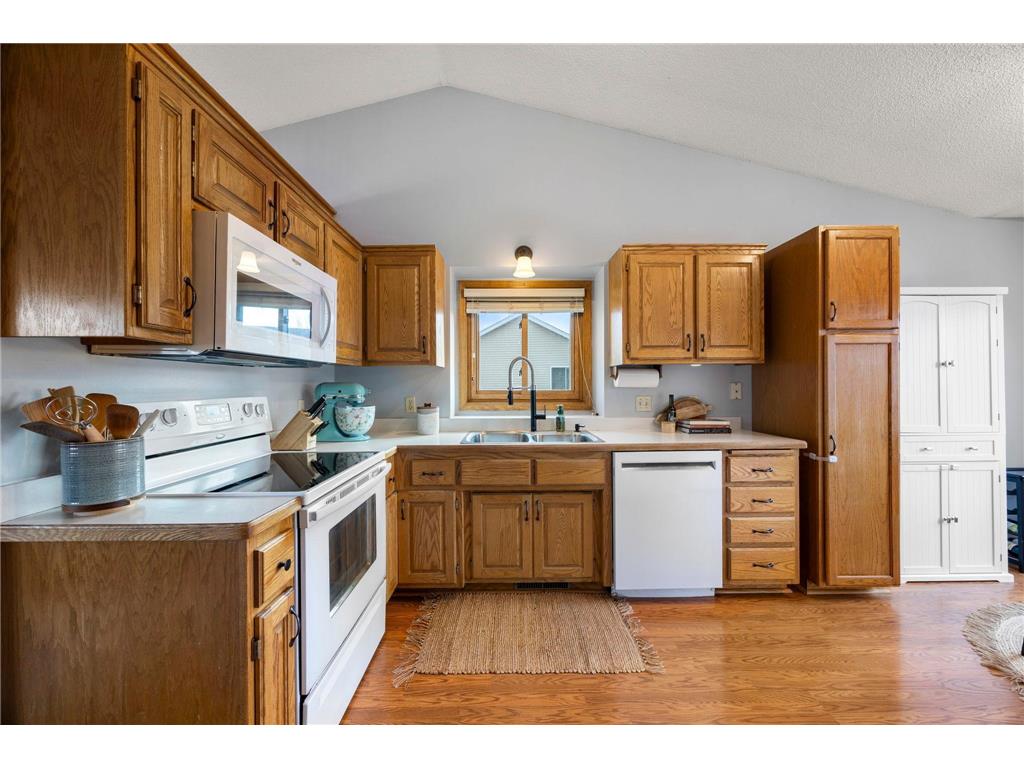 9042 Kentucky Avenue N, Brooklyn Park, MN, 55445 | MLS: 7025754 | Edina ...