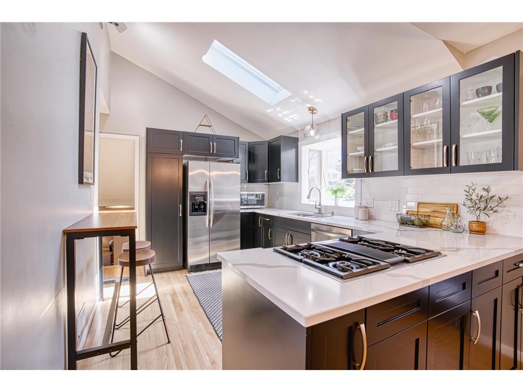 9044 Kell Circle, Bloomington, MN, 55437 | MLS: 6356522 | Edina Realty