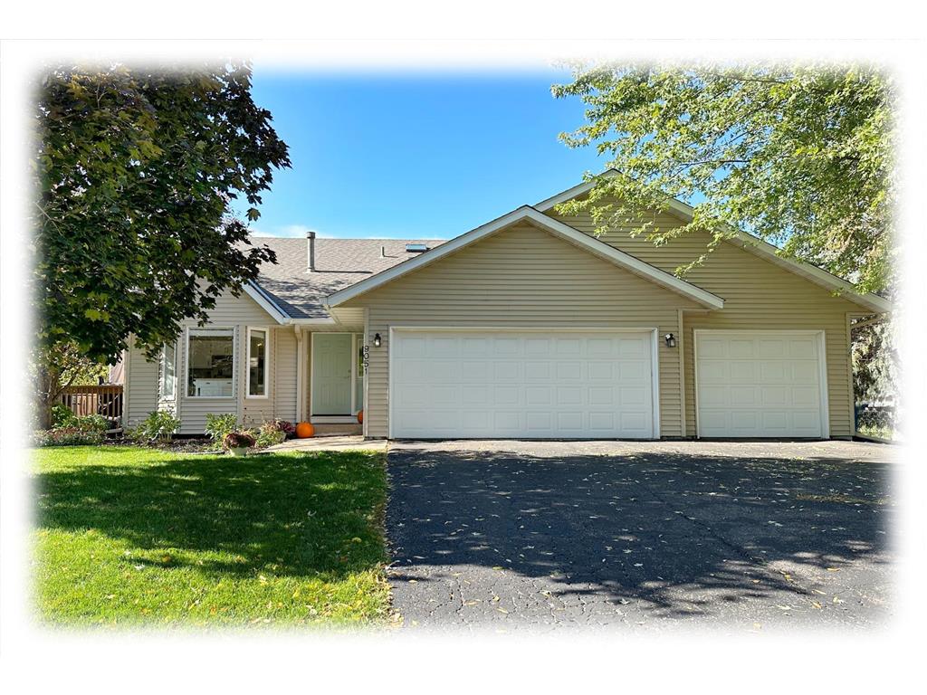 9051 Rosewood Lane N, Maple Grove, MN, 55369 | MLS: 6448434 | Edina Realty