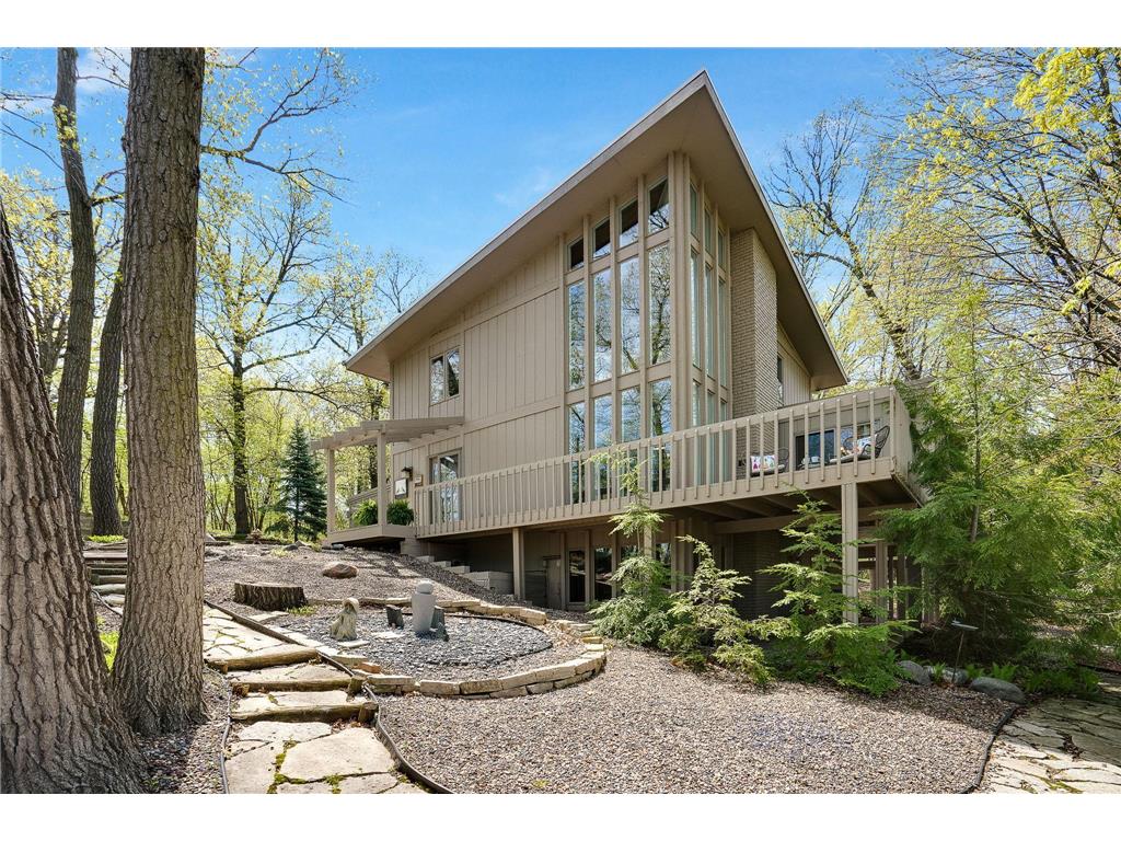 9052 W Bush Lake Road, Bloomington, MN, 55438 | MLS: 6524563 | Edina Realty