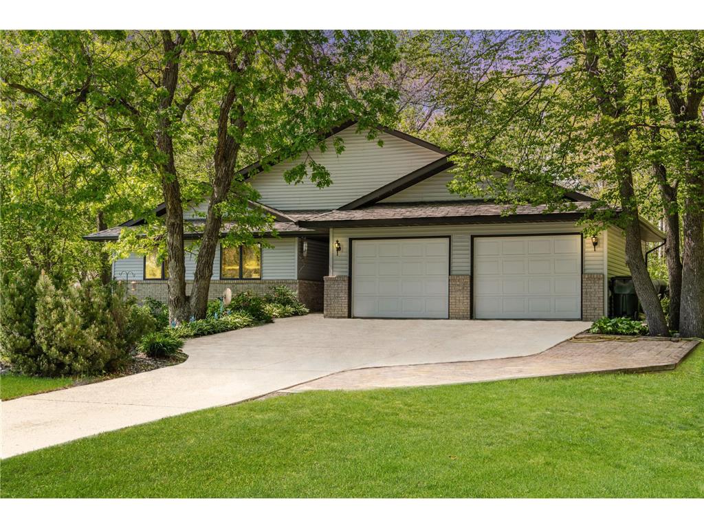 906 Geneva Drive, Alexandria, MN, 56308 | MLS: 6538971 | Edina Realty