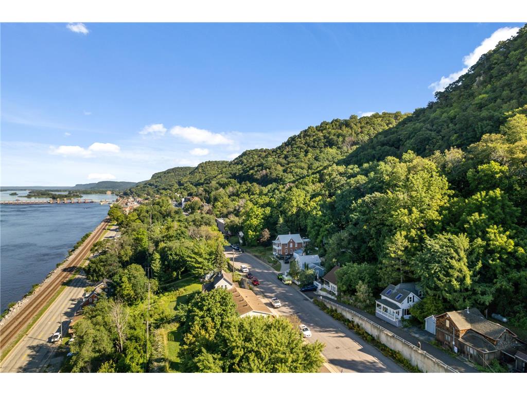 907 S 2nd Street, Alma, WI, 54610 | MLS: 6593625 | Edina Realty