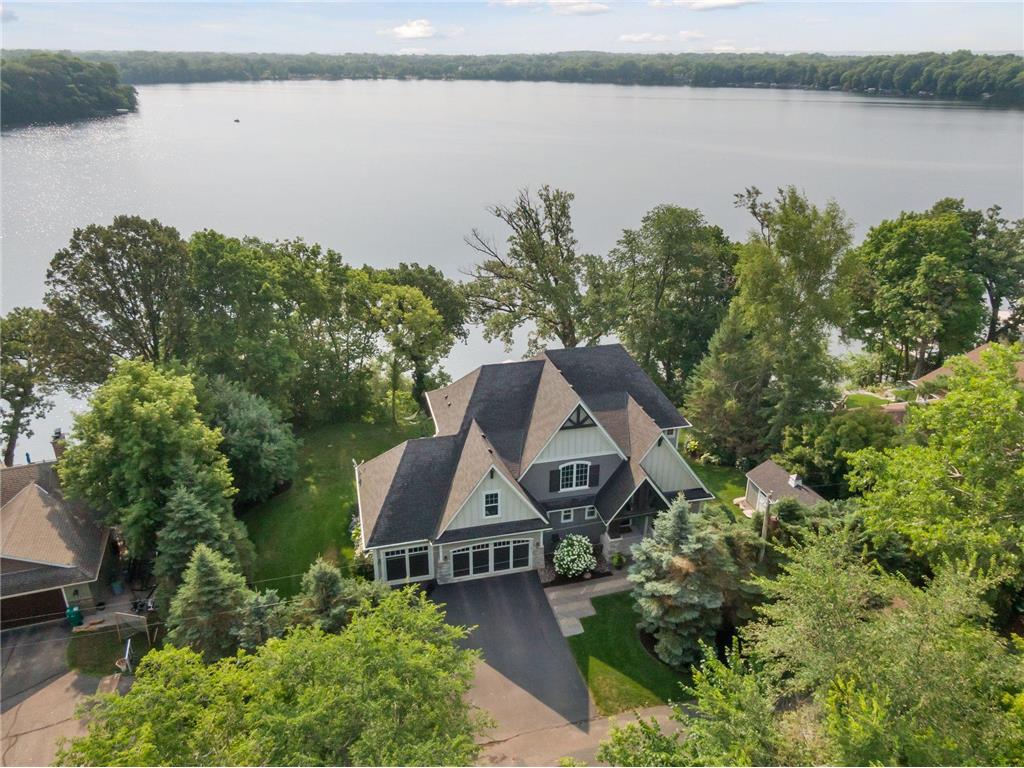 9111 Lake Riley Boulevard, Chanhassen, MN, 55317 | MLS: 6431143 | Edina ...