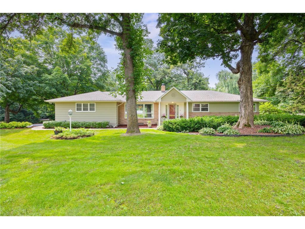 9125 Highway 7, Saint Bonifacius, MN, 55375 | MLS: 6785229 | Edina Realty