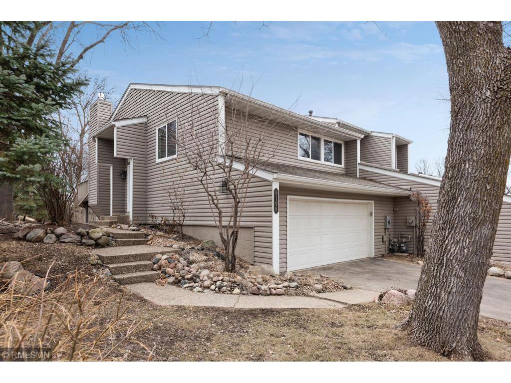 9198 Neill Lake Road, Eden Prairie, MN, 55347 | MLS: 6482696 | Edina Realty