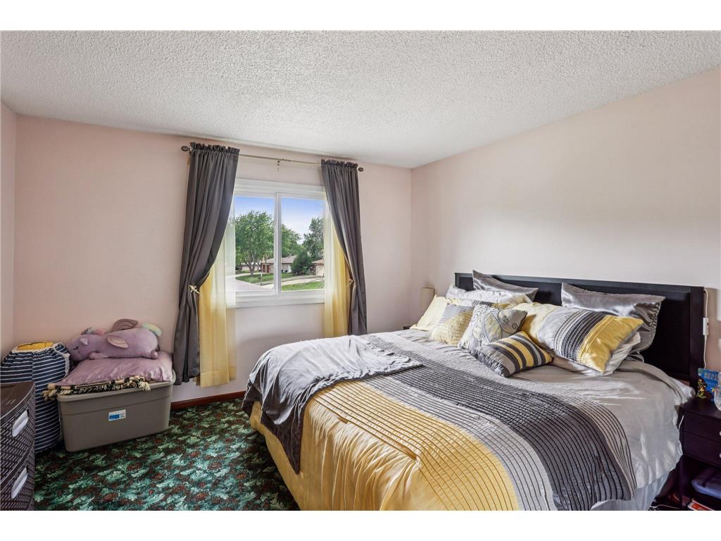 9205 29th Avenue N, New Hope, MN, 55427 | MLS: 6752245 | Edina Realty