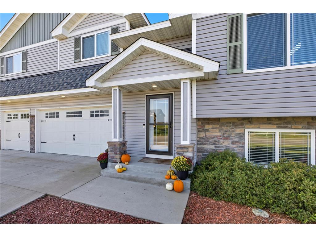 921 Cedar Avenue N, Maple Lake, MN, 55358 | MLS: 7013681 | Edina Realty