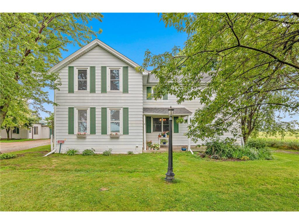 927 140th Street, Roberts, WI, 54023 | MLS: 6760590 | Edina Realty