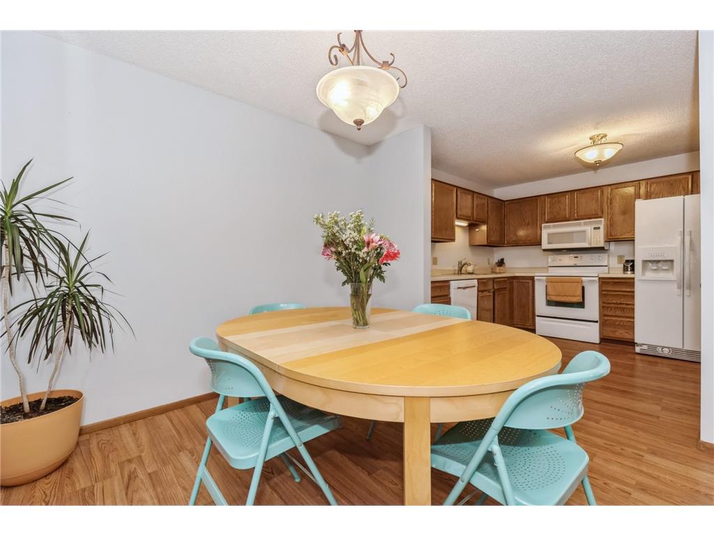 929 Oakwood Heights Circle #6, Eagan, MN, 55123 | MLS: 6768603 | Edina Realty