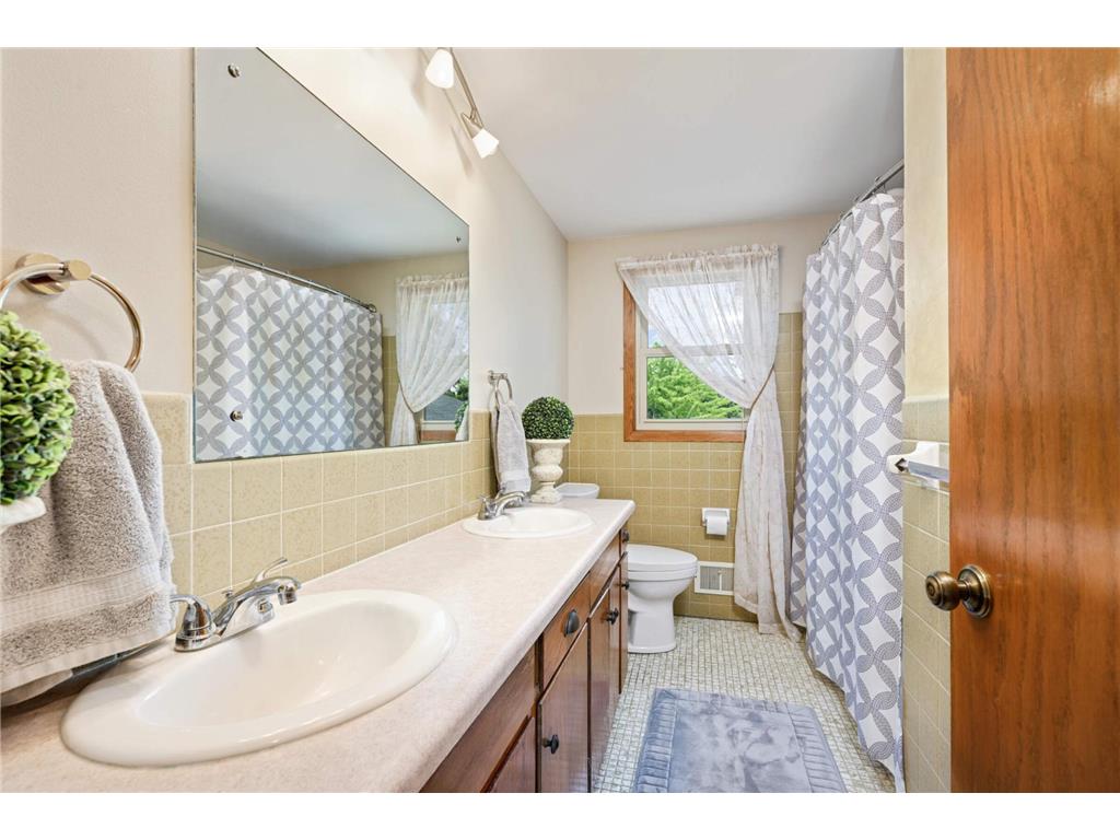 9348 75th Street N, Grant, MN, 55082 | MLS: 6587412 | Edina Realty