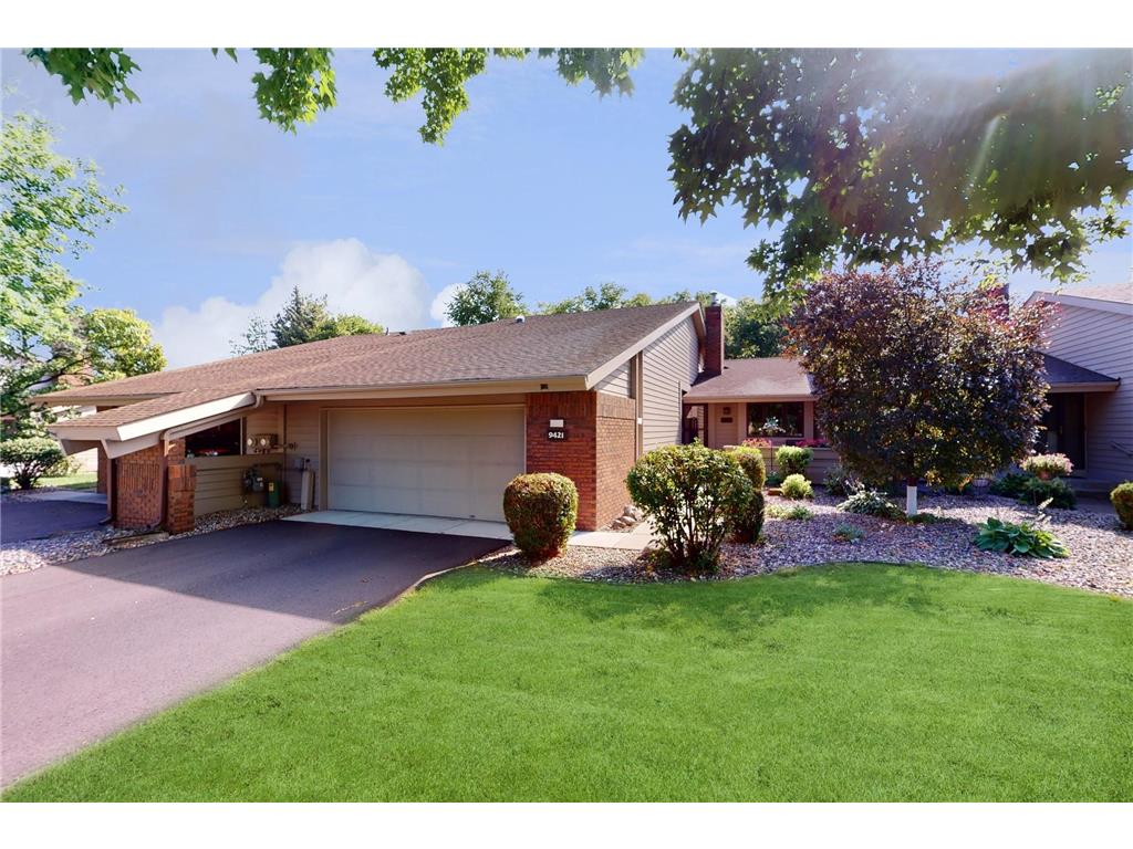 9421 Woodbridge Road, Bloomington, MN, 55438 | MLS: 6394972 | Edina Realty