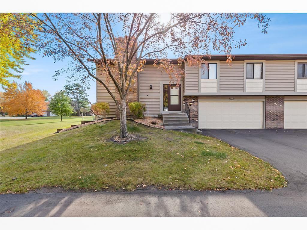 9468 Kingsview Lane N, Maple Grove, MN, 55369 | MLS: 6677426 | Edina Realty