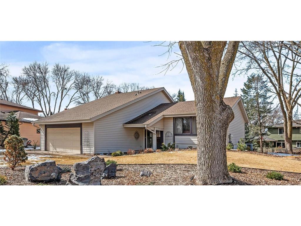 9470 Risewood Circle, Eden Prairie, MN, 55347 | MLS: 6682423 | Edina Realty