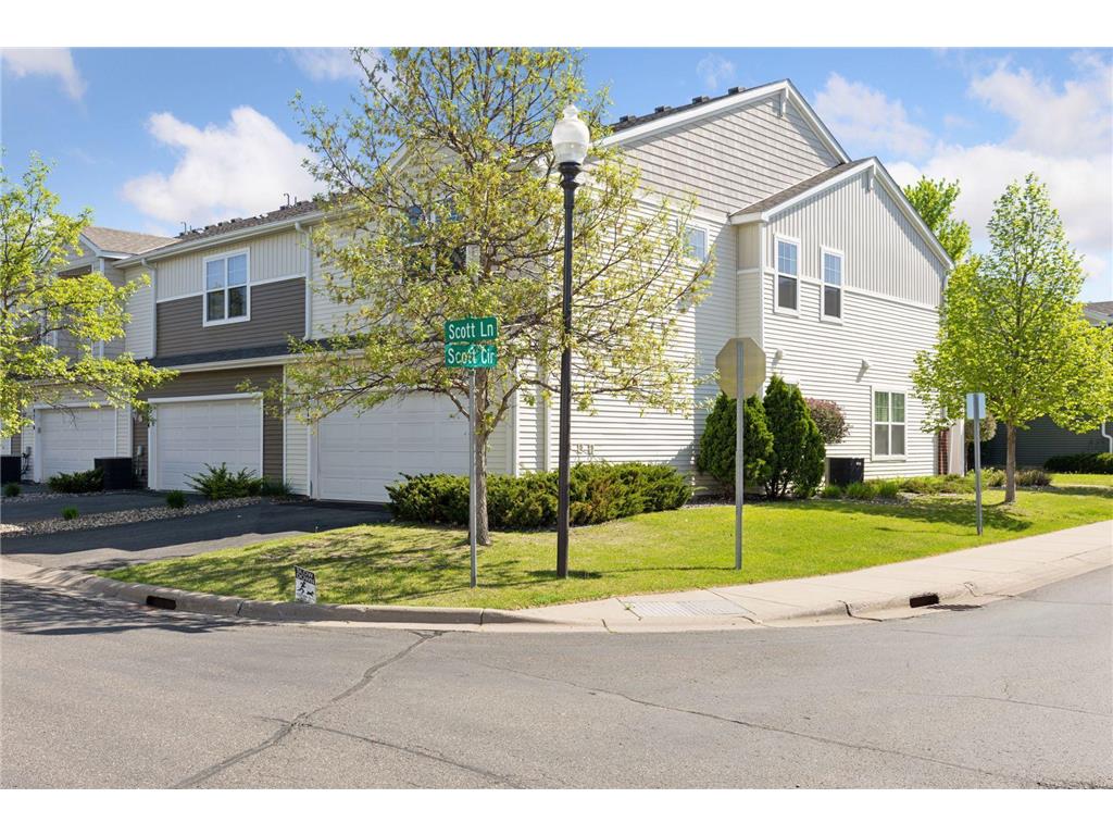 9512 Scott Lane N, Brooklyn Park, MN, 55443 | MLS: 6764353 | Edina Realty