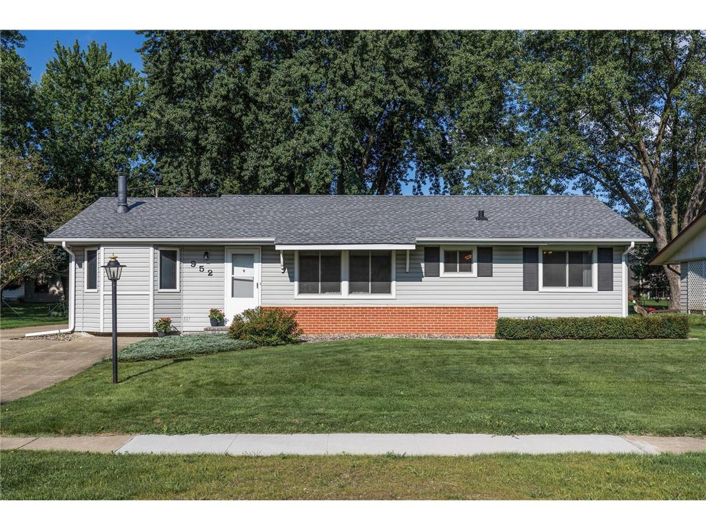 952 Redwell Lane, Apple Valley, MN, 55124 | MLS: 6584199 | Edina Realty