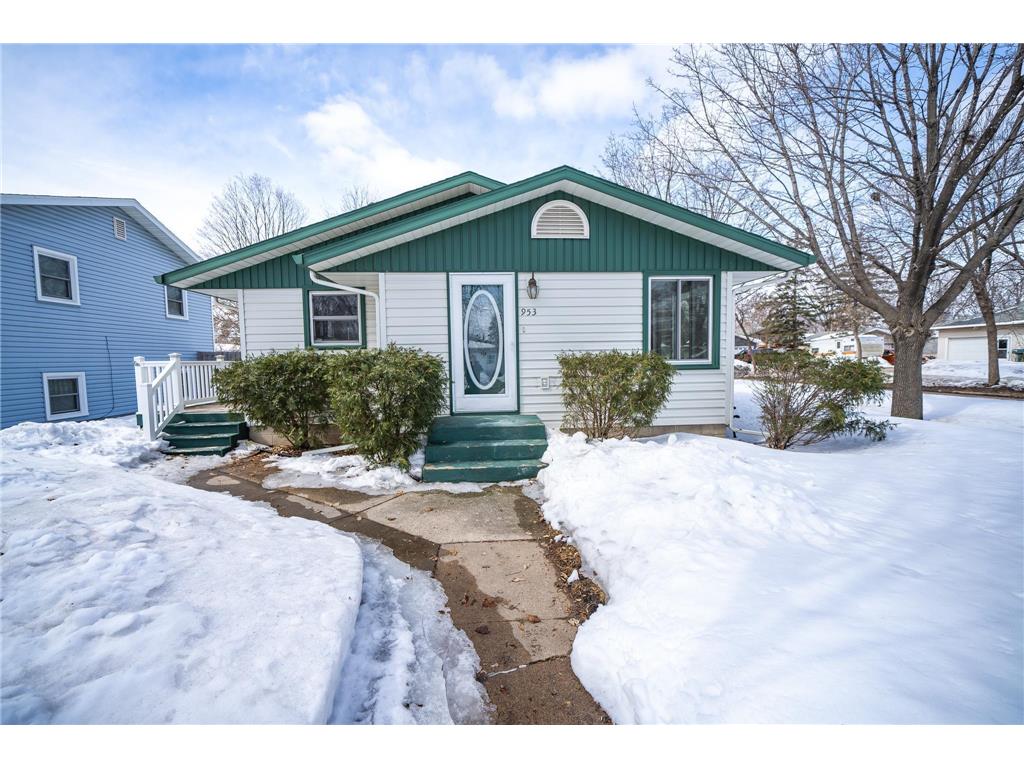 953 35th Avenue N, Saint Cloud, MN, 56303 | MLS: 6350086 | Edina Realty